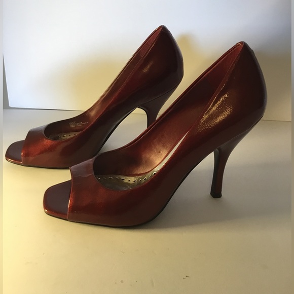 BCBGirls | Shoes | Bcbgirls Ariel Peep Toe Pump Size 8 | Poshmark